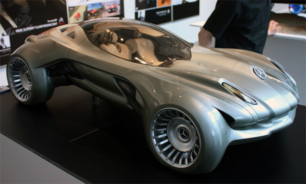 Swepeez - Fun Is On Air: Merc Cyborg - Car in 2040