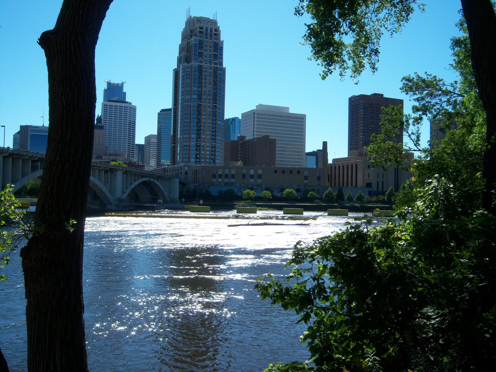 I am CuTRis: Images of St. Anthony Main