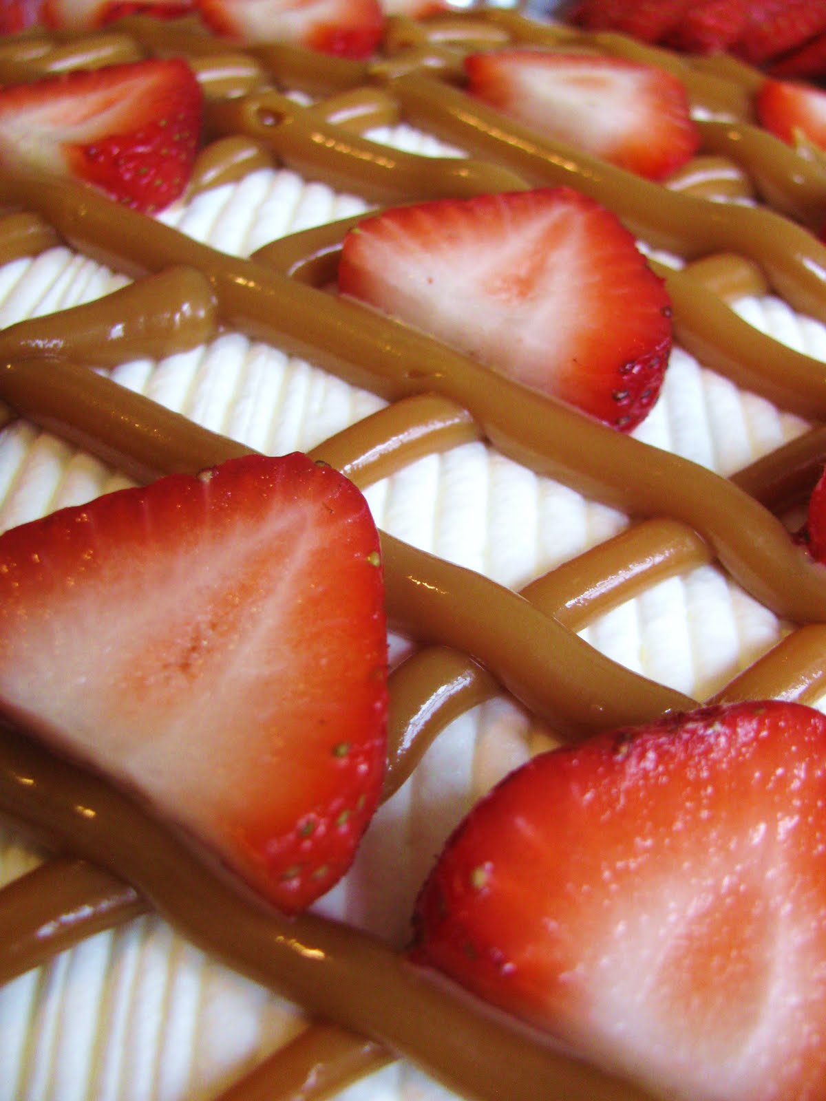 MAN BAKES CAKE: "Quatro Leches?"
