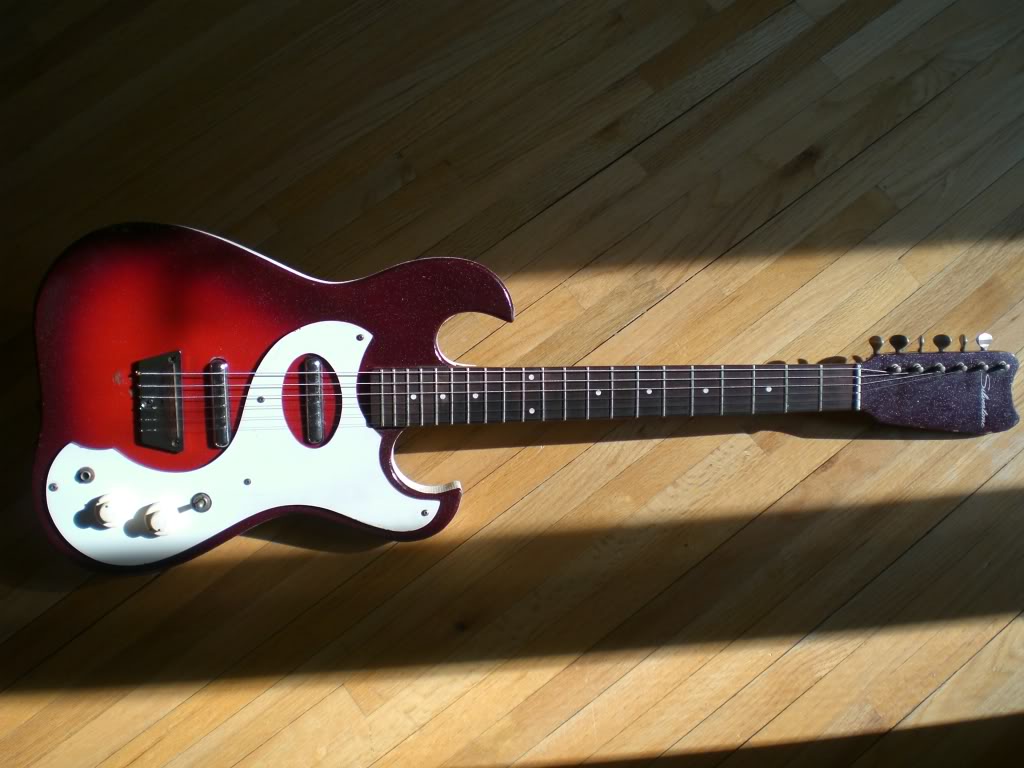 3 lipstick pups in a skyhawk - OffsetGuitars.com