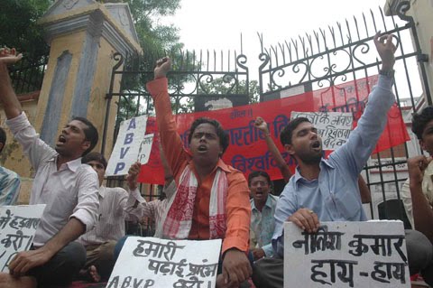 View Patna: ABVP stages protest against teachers-staff strike in colleges
