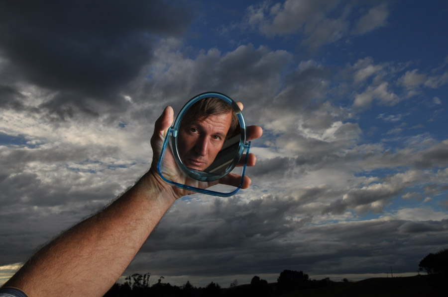 Best of the photography forums - tutorials: Attempting the 'mirror shot'