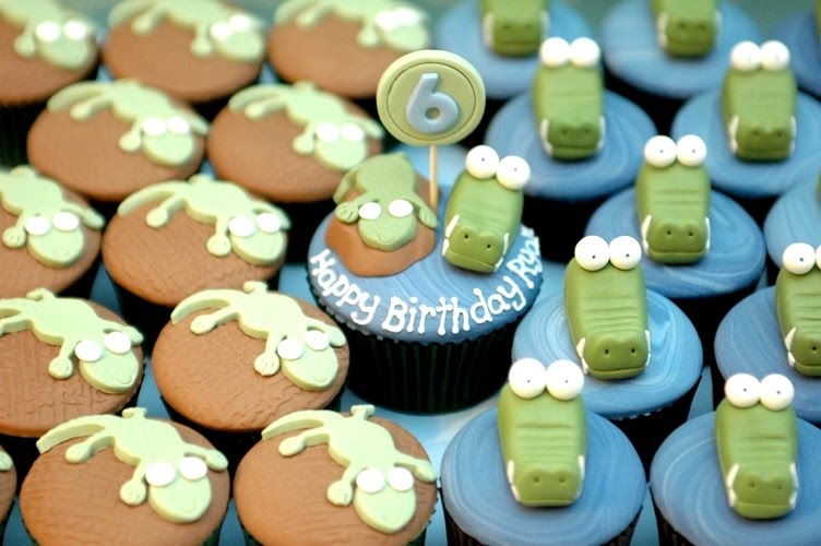 The Cupcake Gallery Blog: Crocs & lizards cupcakes