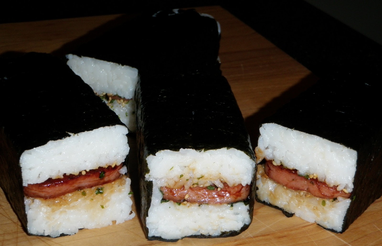 Sandra's Alaska Recipes: SANDRA'S HAWAIIAN SPAM MUSUBI