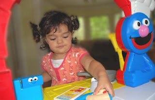 Fisher-Price Elmo's Restaurant | Sesame Street Toys Elmo World Toy