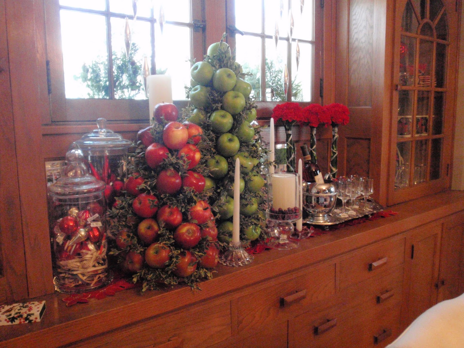 Hammers and High Heels: Must See Home Decor OVERLOAD! Bachman's Idea ...