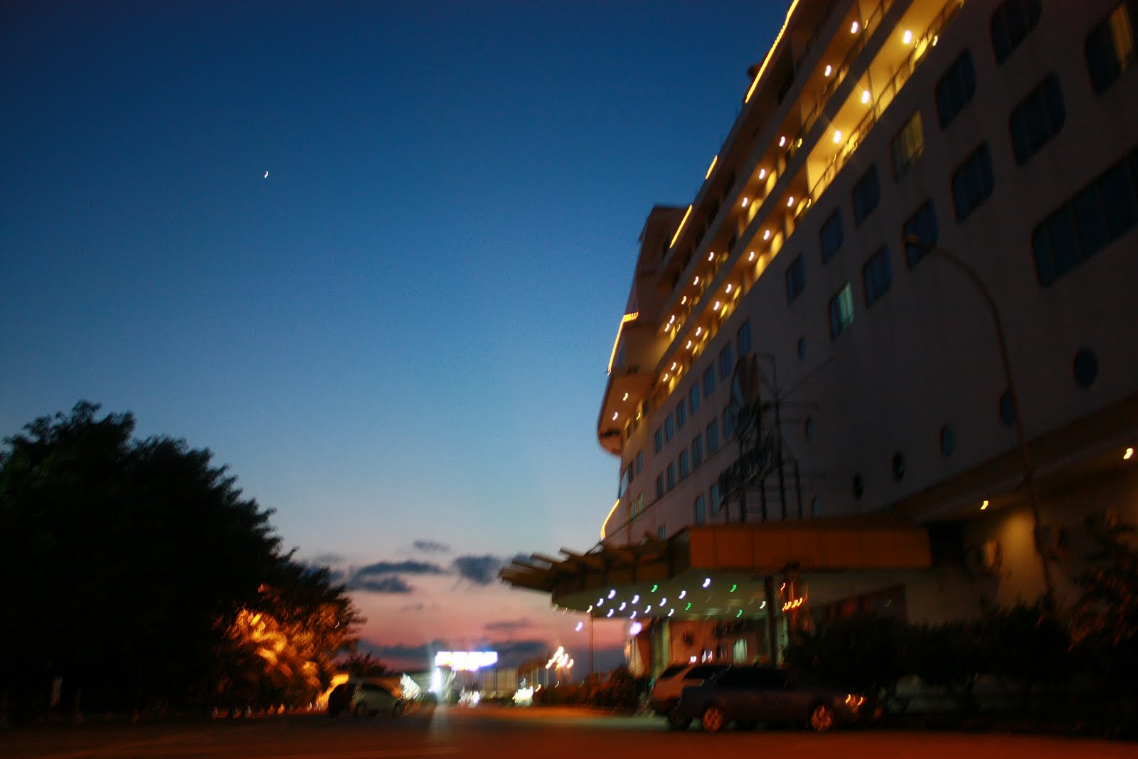 Food with Love: Pacific Palace Hotel Food Court, Batam