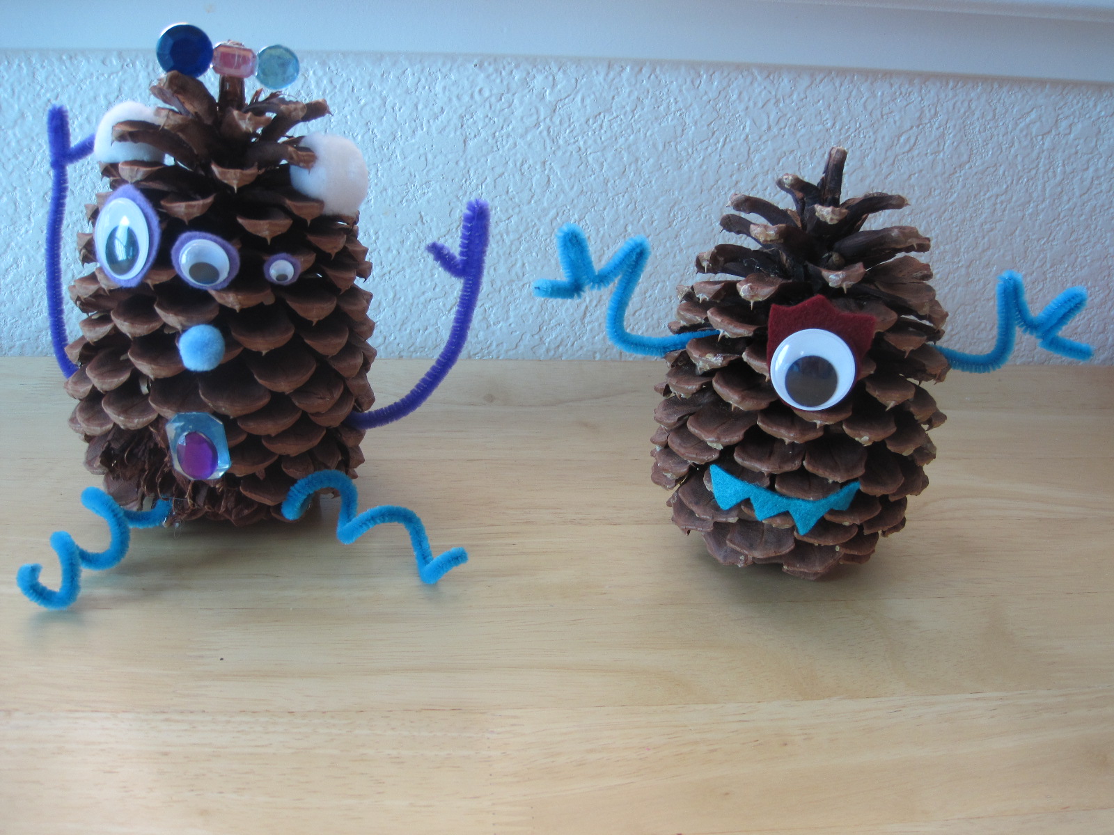 {La-de-la-de-da}: Pine Cone Monsters