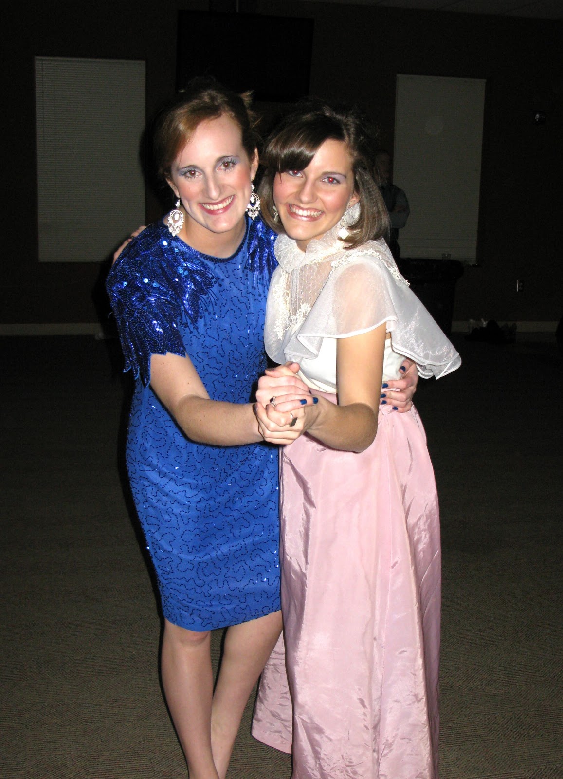 Life in its Ordinary Form: Tacky Prom Partaaay!!