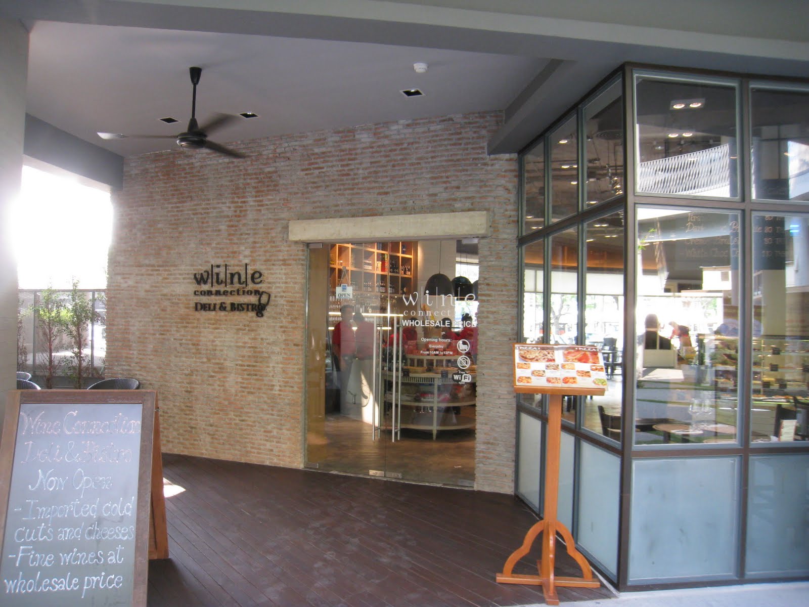 Hungry in Bangkok: Wine Connection Wine Shop & Bistro