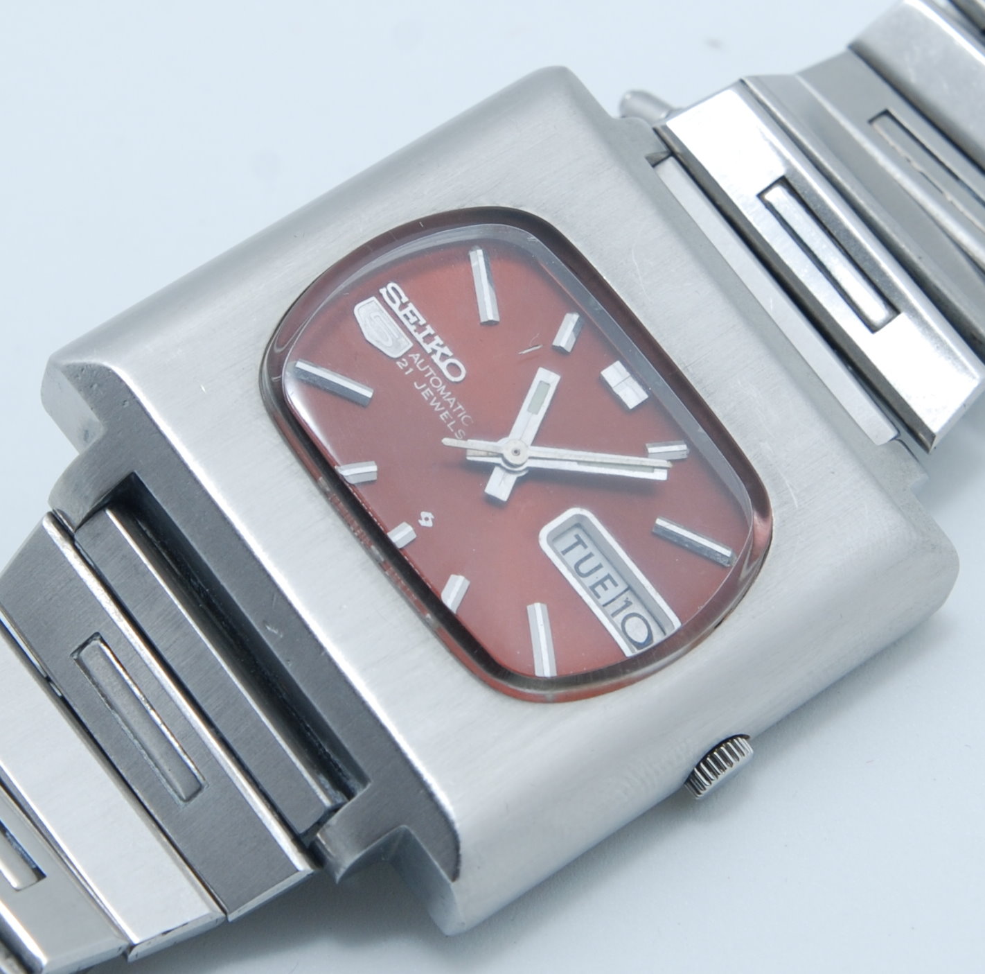 Jam Kampung: 167- Retro SEIKO 5 Square (Dark Red Dail) (SOLD)