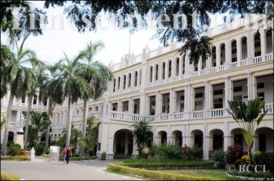 Tibet Telegraph: IIJNM, the best journalistic college?