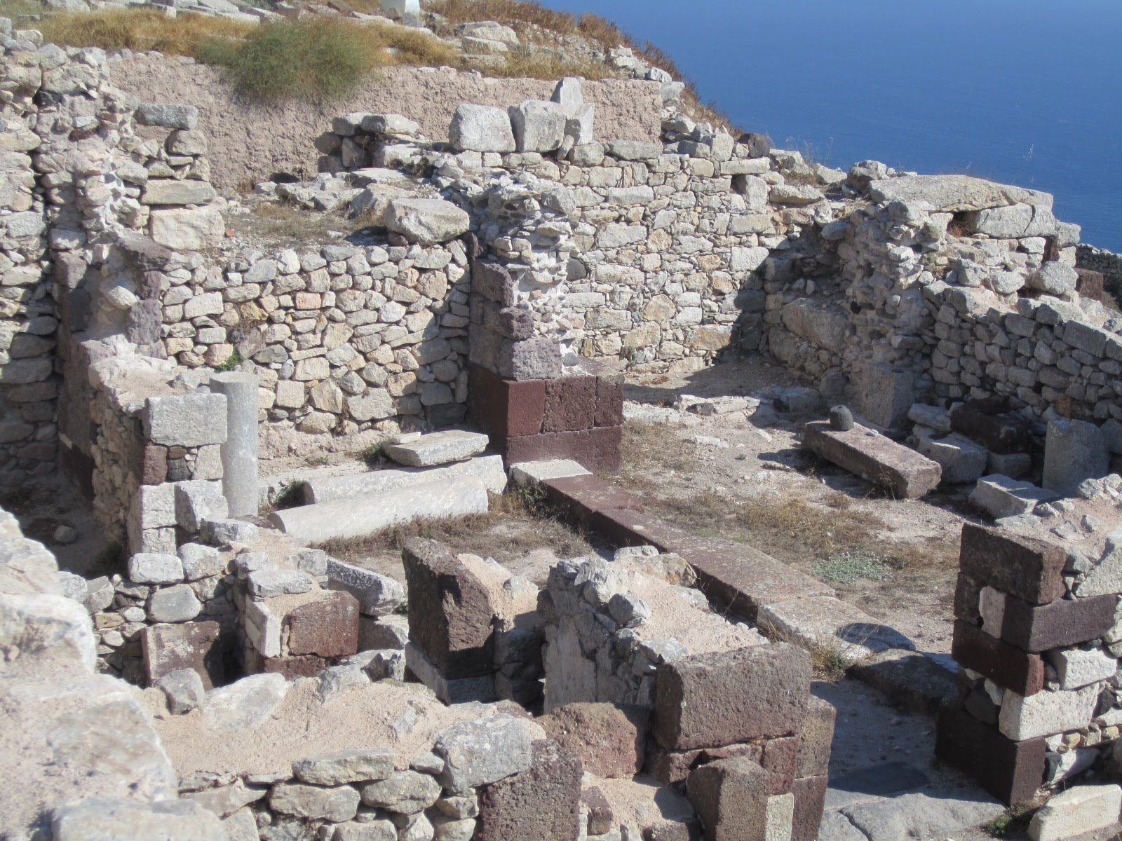 Elaine Travels: Ancient Thira