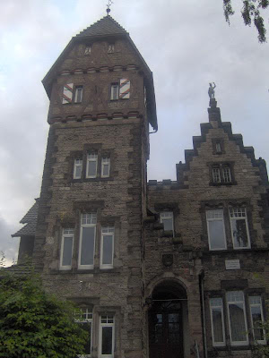 Gothic Asylum Reviews: Gothic Dream Homes