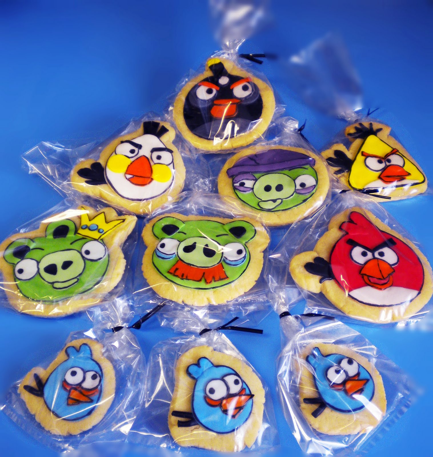 Layers of Love: Angry Birds Cookies