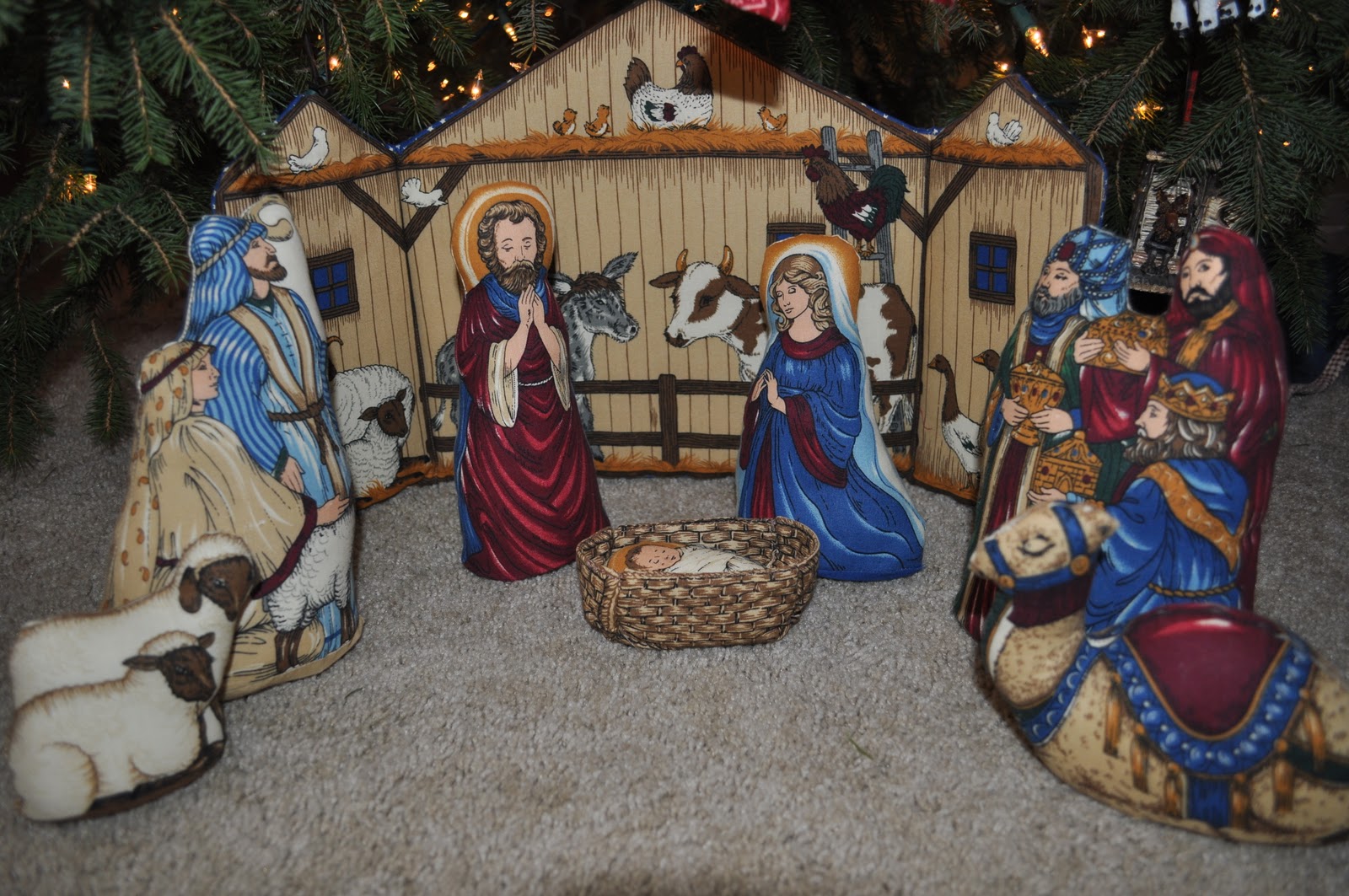 Wranglers and Ribbons: My Favorite Advent and Nativity Sets