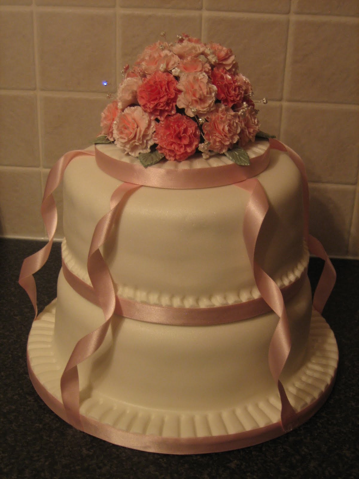 Sarah T Cakes: Carnation cake