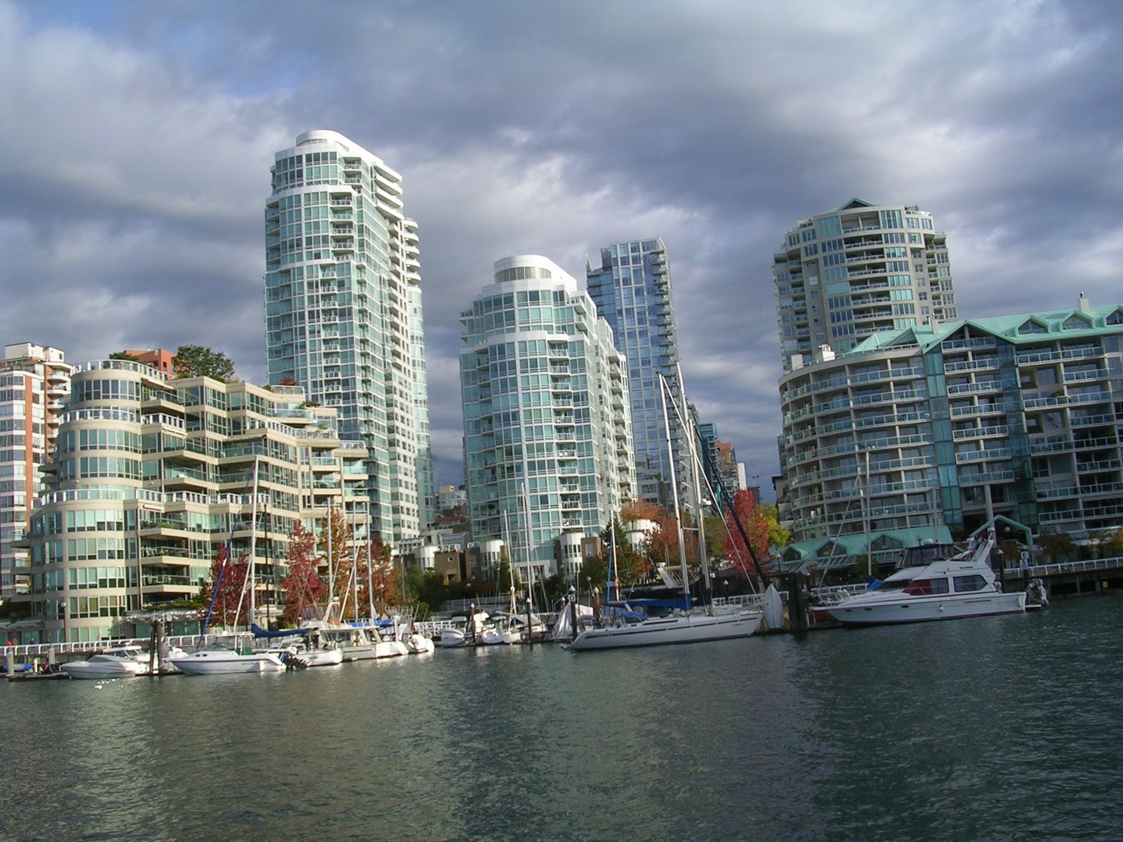 Ταξιδιάρικο Πουλί: ΒΑΝΚΟΥΒΕΡ - ΒΟΛΤΑ ΣΤΟ GRANVILLE ISLAND