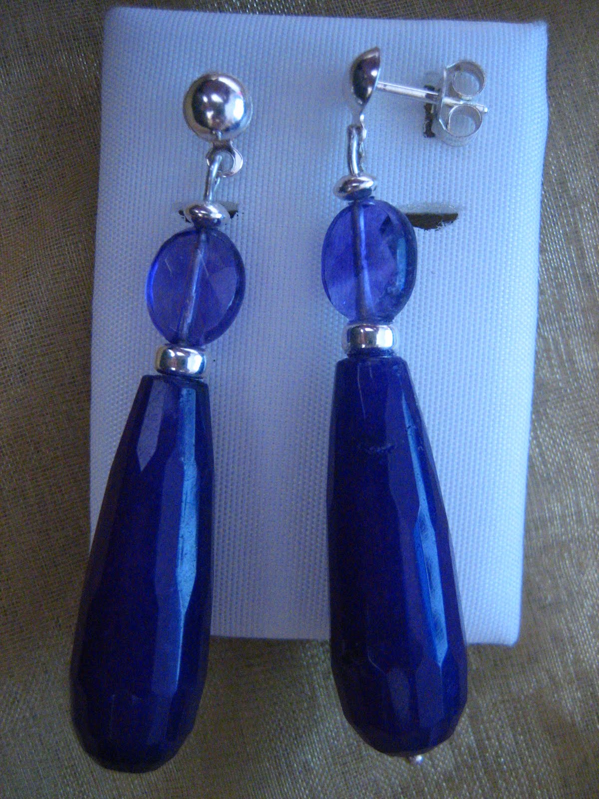 La mar de plata y piedras: pendientes jade morado briolette y amatista oval