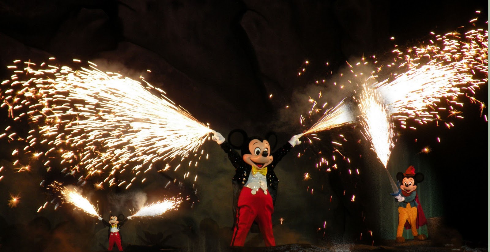 The Walt Disney World Picture of the Day: Mickey at Fantasmic