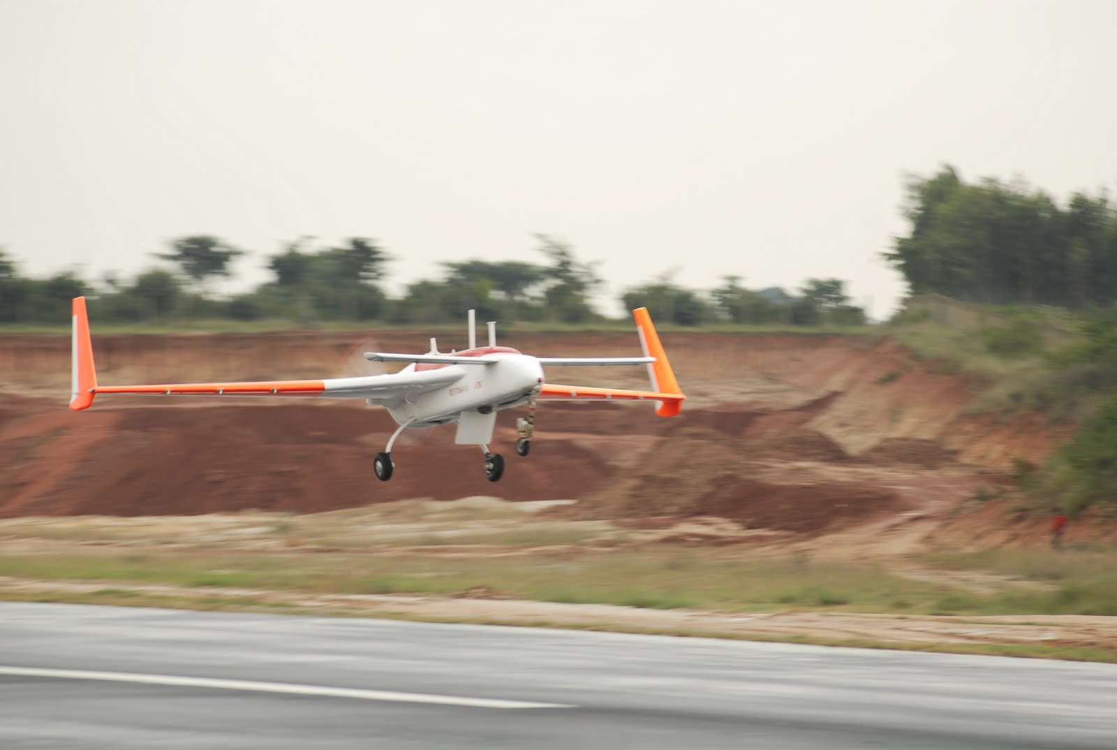 After an earlier crash, DRDO's Rustom UAV makes a successful flight ...
