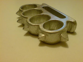 WeaponCollector's Knuckle Duster and Weapon Blog: Home Made Spiked ...
