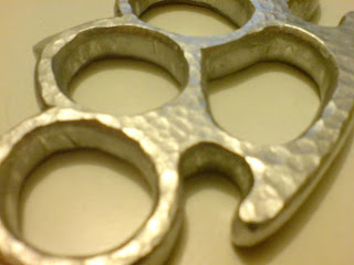 WeaponCollector's Knuckle Duster and Weapon Blog: Hand Made Knuckle ...