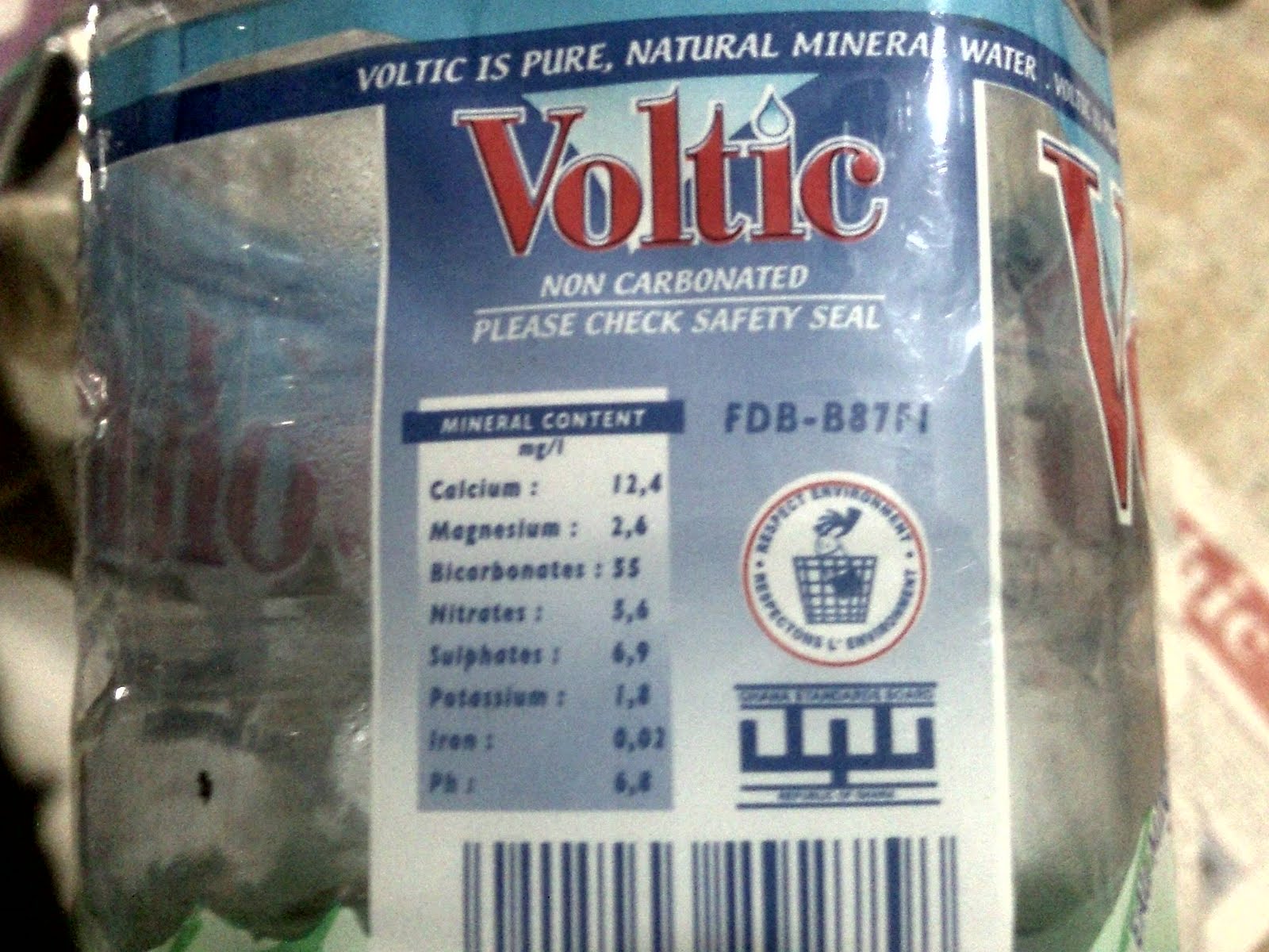 Accra Pictures by Day & Night: "Don't Say Water, Say Voltic!"