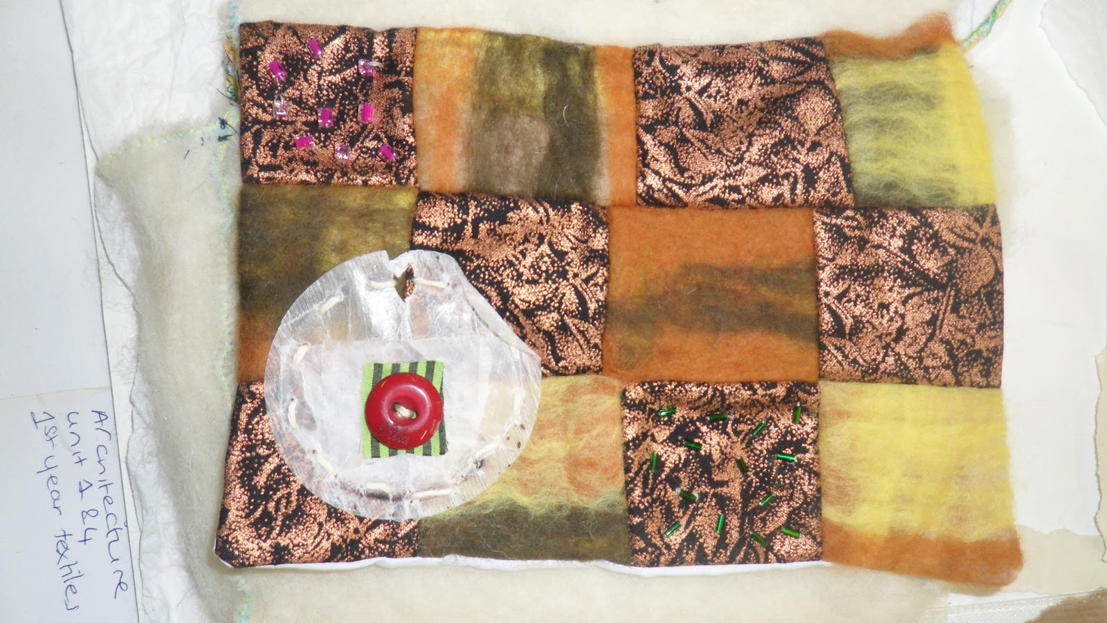 Pebble Rocks : Natural Forms and Floral Felt
