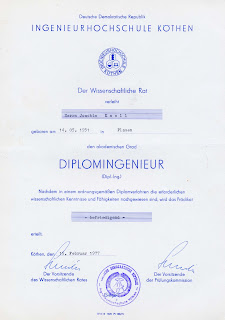Diplom-Zeugnis und weitere Auswahlmöglichkeiten rechts