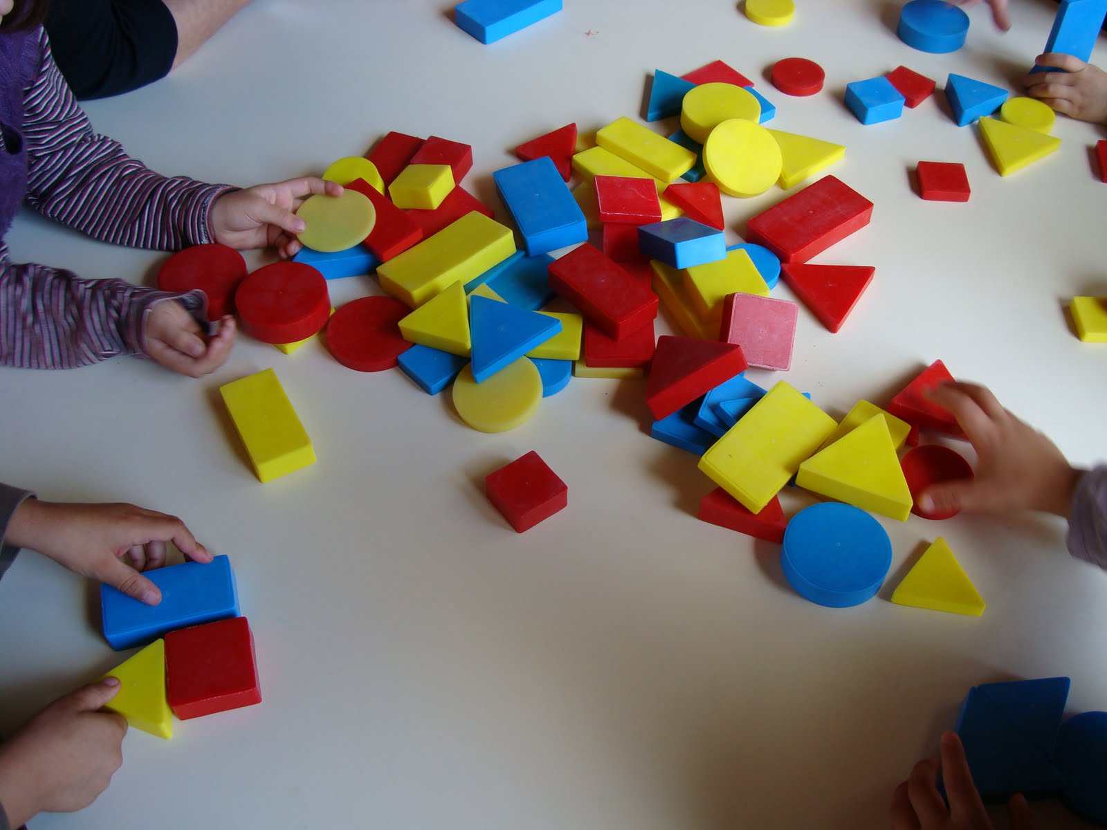 mon année chez les moyens: DECOUVERTE DU MONDE : identifier et nommer ...