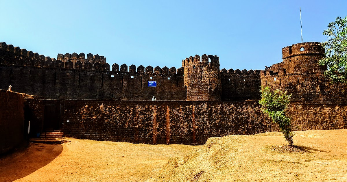 WANDERLUST: Mirjan Fort - A Fort with Uncertain History