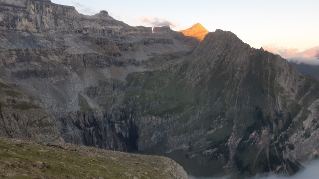 Pyrénées Gilles: Petit Astazou, Grand Astazou, Pic Rouge de Pailla en ...