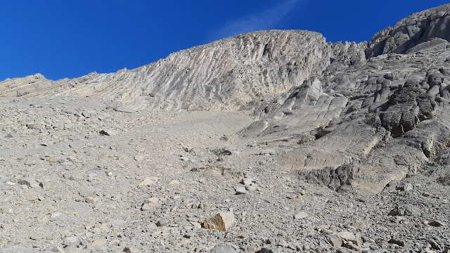 Pyrénées Gilles: Petit Astazou, Grand Astazou, Pic Rouge de Pailla en ...
