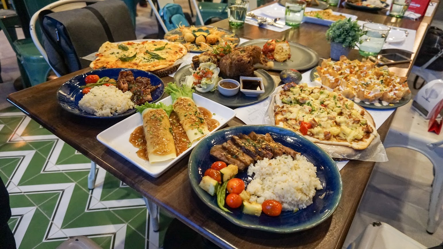 Farm Hills Cafe and Restaurant, Tagaytay — Wild and Sassy