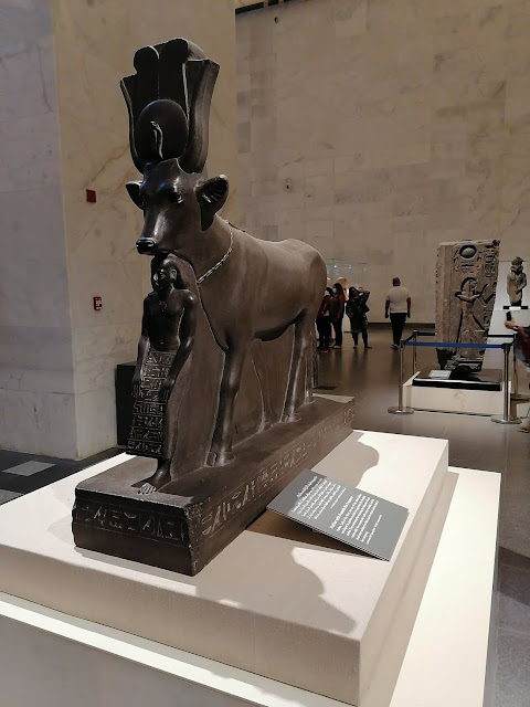 V-INT-EGIPTO: Estatua de la diosa vaca Hathor
